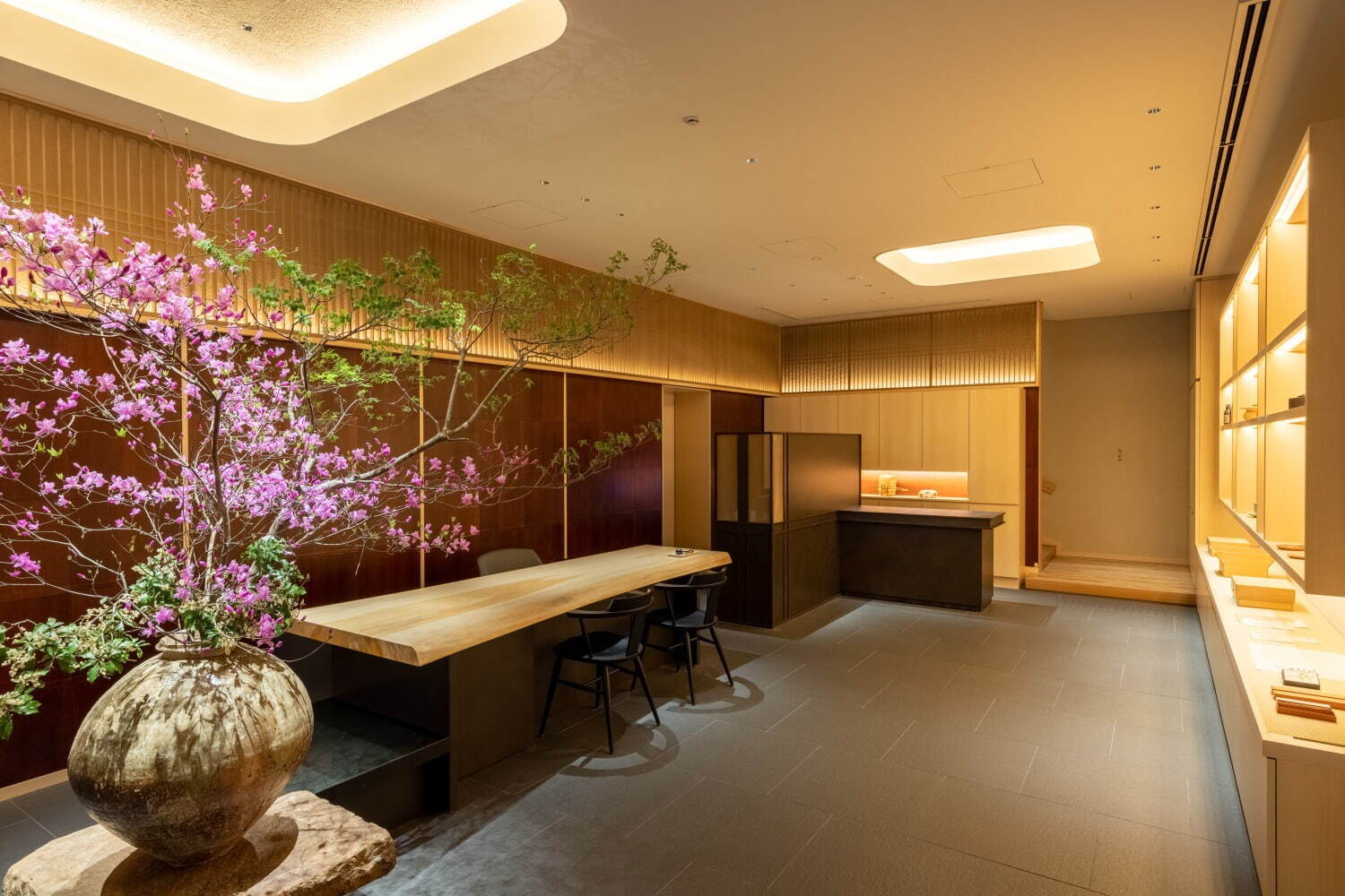 New luxury hot spring inn has opened in Kyoto