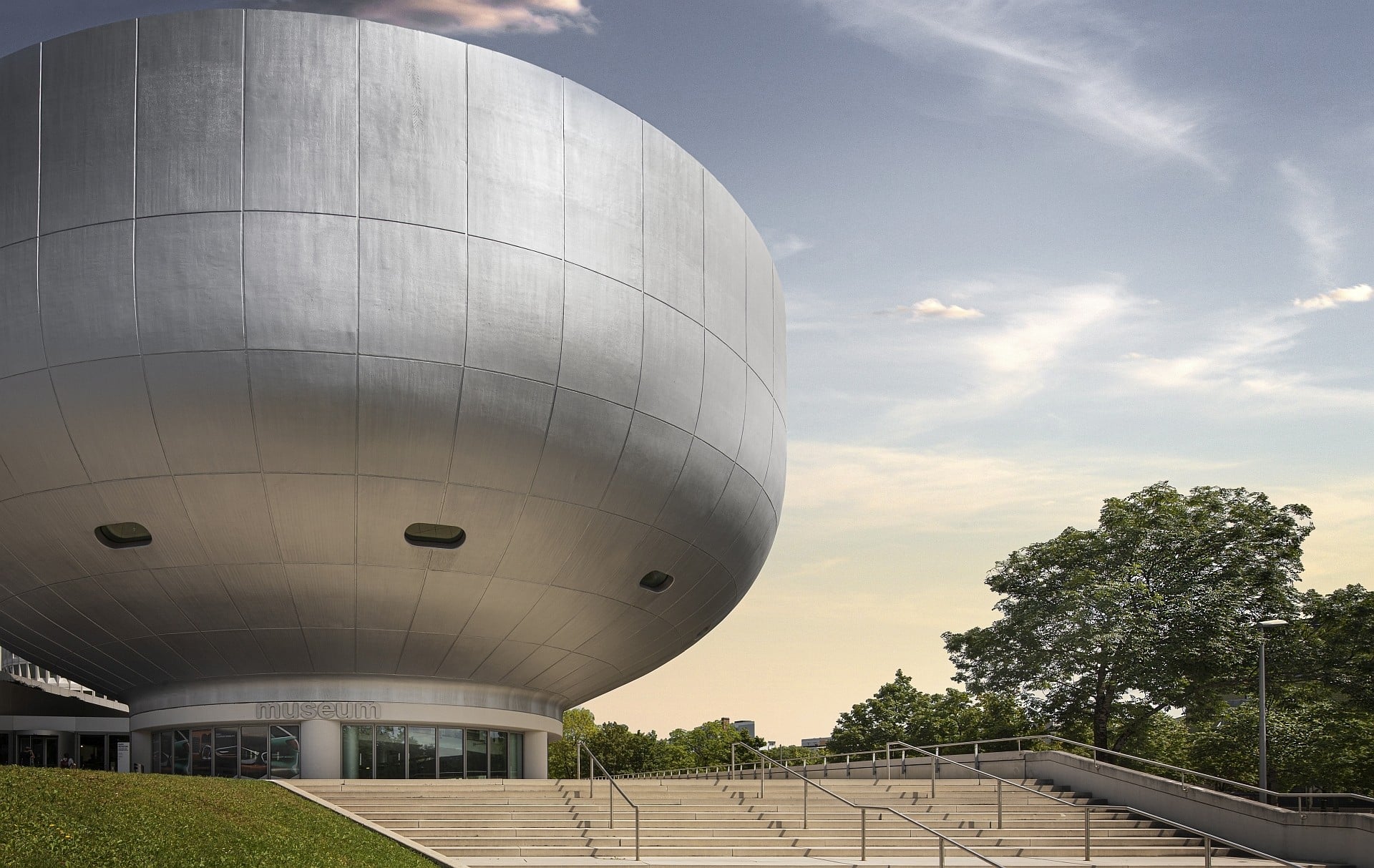BMW Welt and the BMW Museum will reopen on May 25