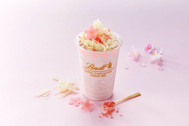 SNAP TASTE | 2022 Sakura Drink and Macaron from Lindt Chocolate
