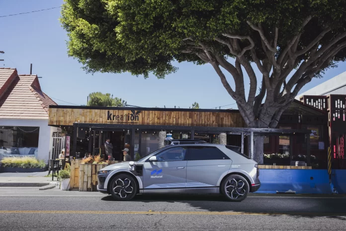 Autonomous food delivery from Uber Eats and Motional in Santa Monica ...