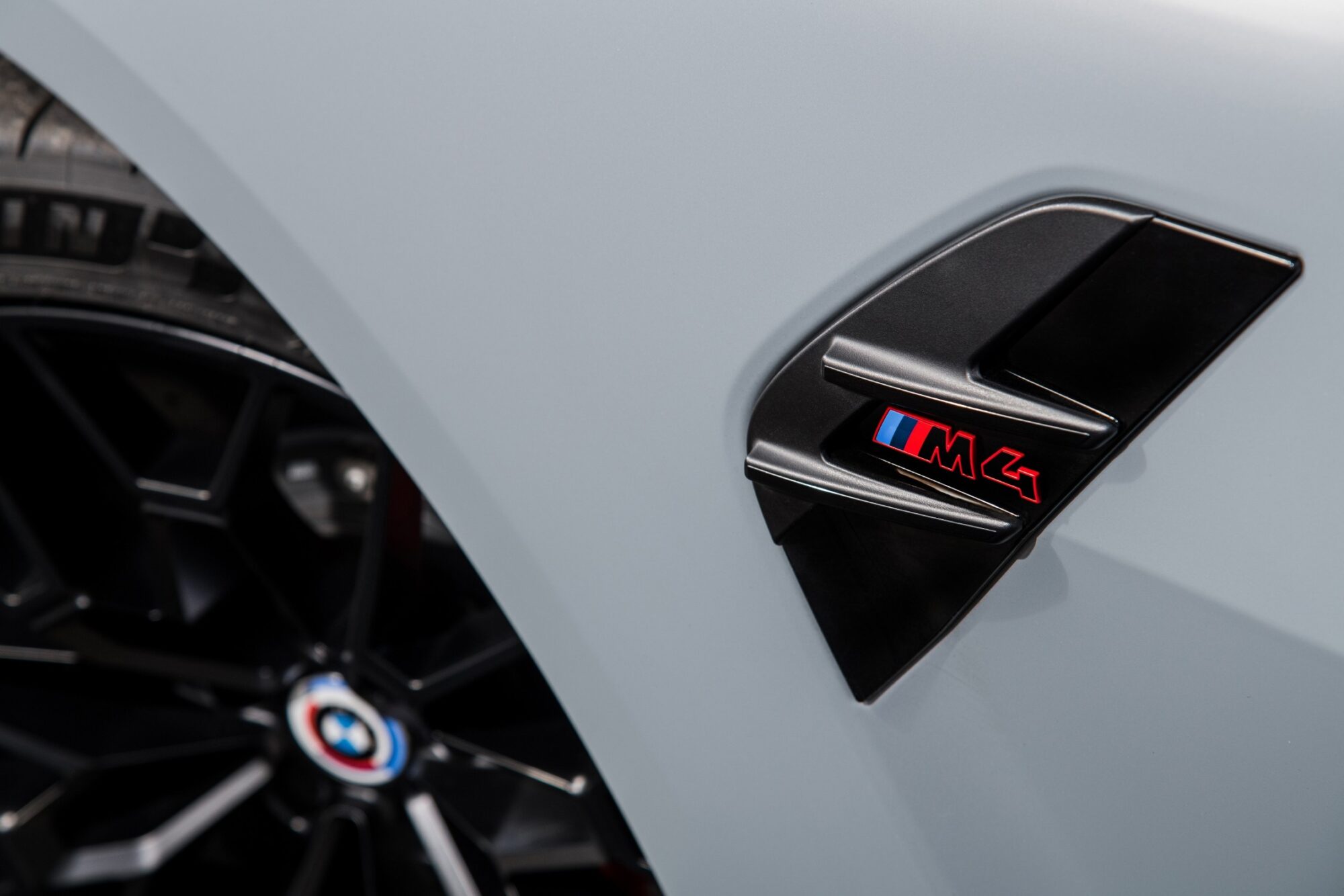 BMW M4 CSL will be produced in a limited run of 1,000 units