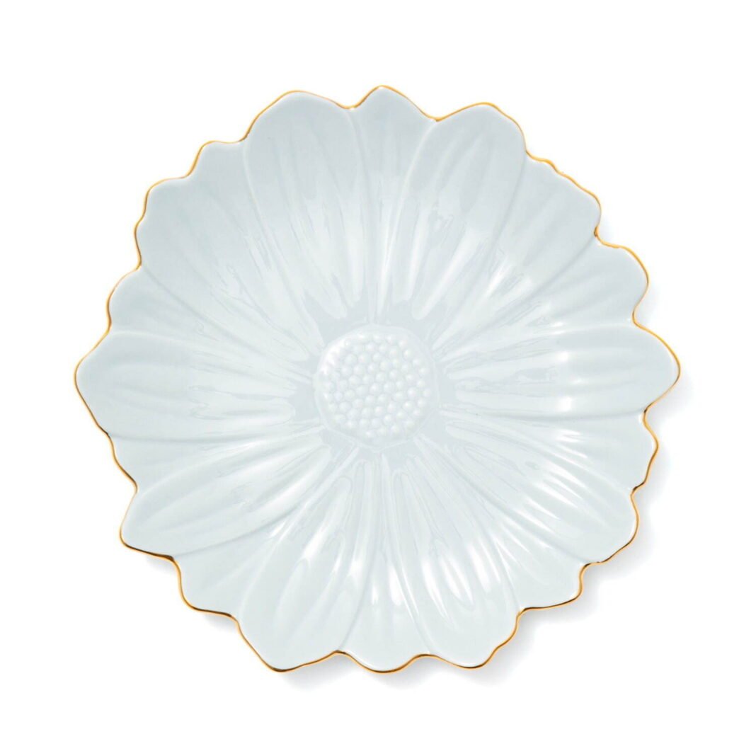 Francfranc’s a new tableware collection for afternoon tea lovers