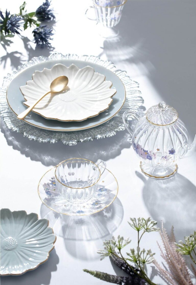 Francfranc’s a new tableware collection for afternoon tea lovers