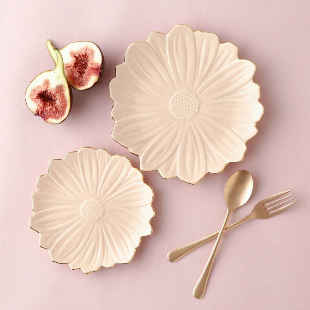 Francfranc’s a new tableware collection for afternoon tea lovers
