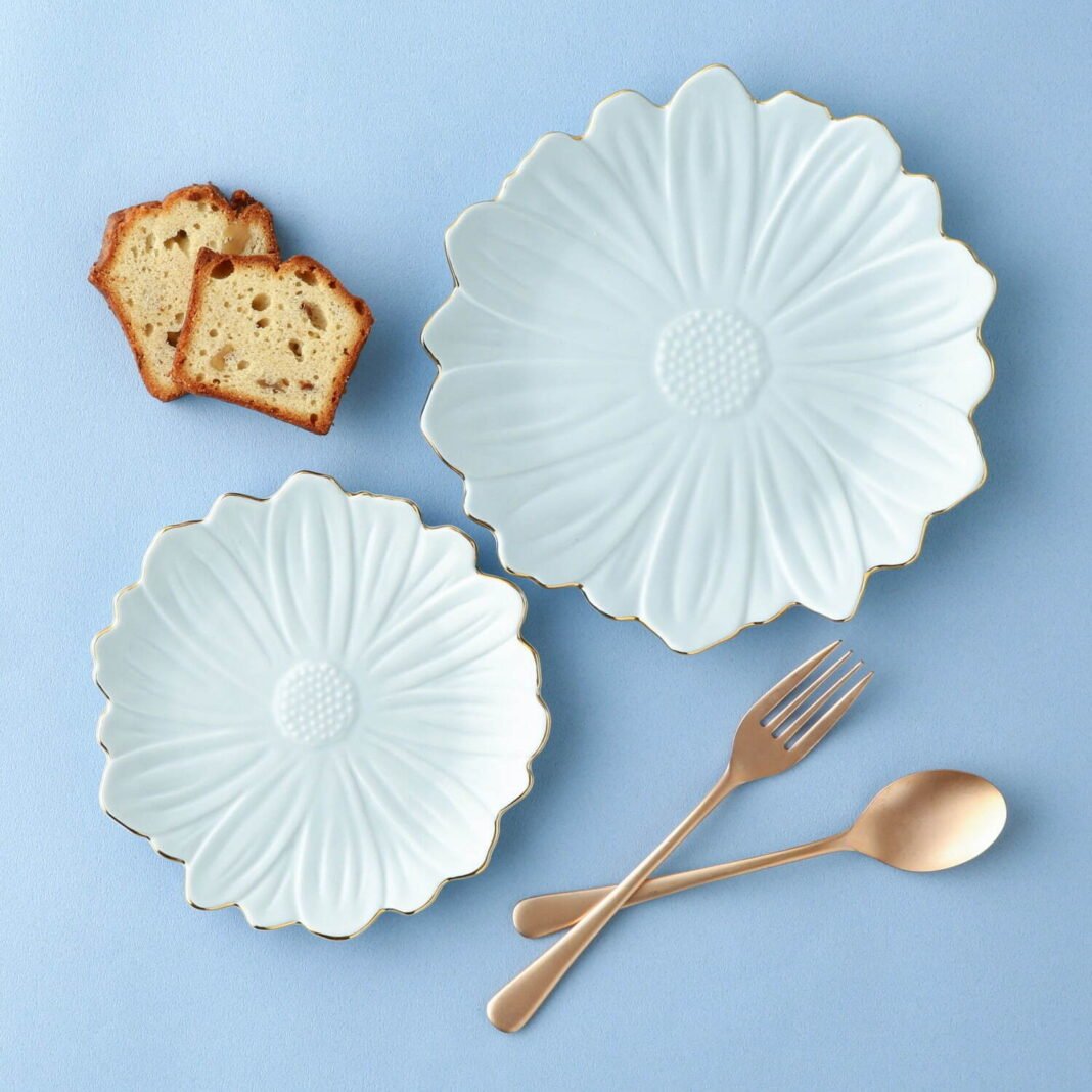 Francfranc’s a new tableware collection for afternoon tea lovers