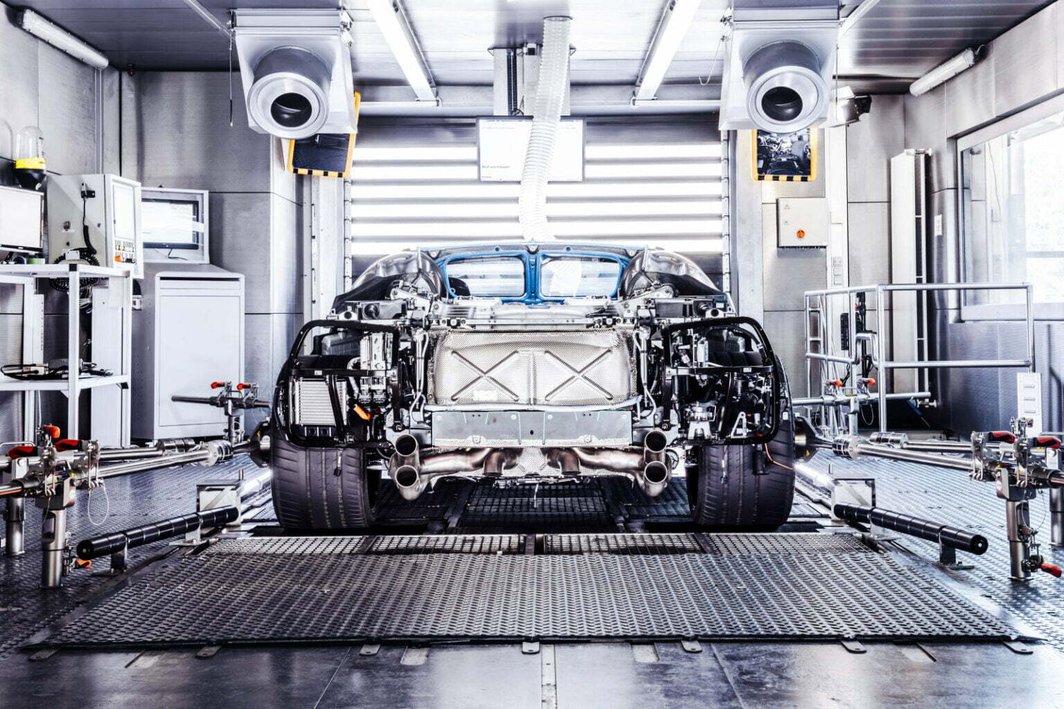 The Genesis of the W16 engine of Bugatti hyper sports car