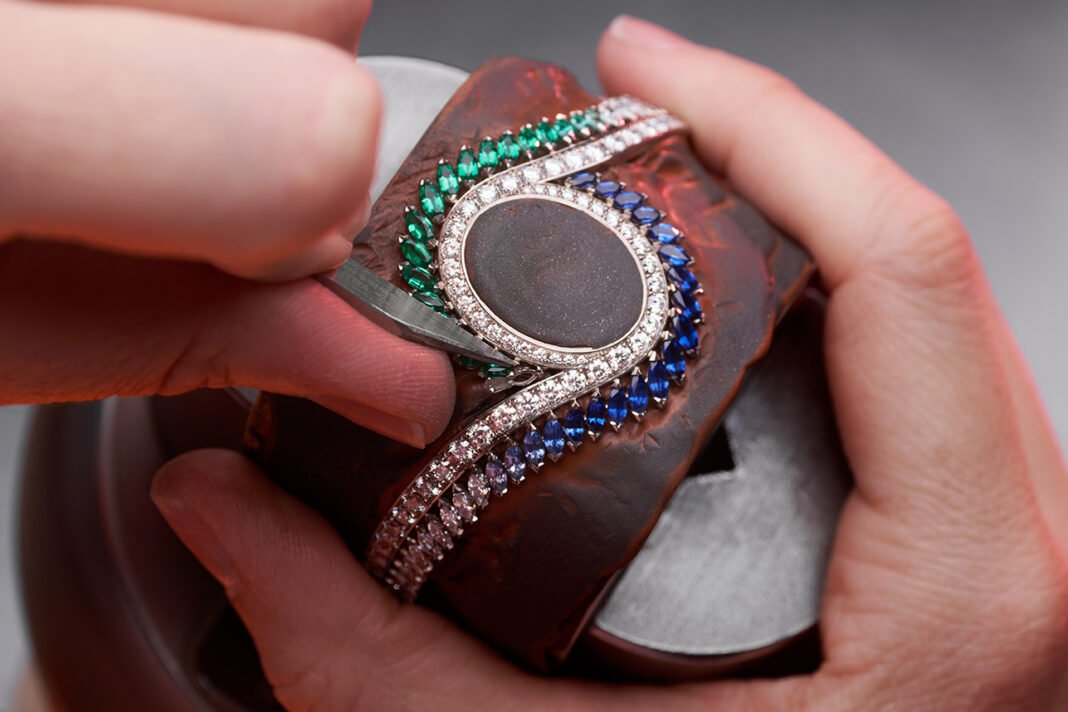 Piaget Solstice collection represents a blend of excellence and creativity