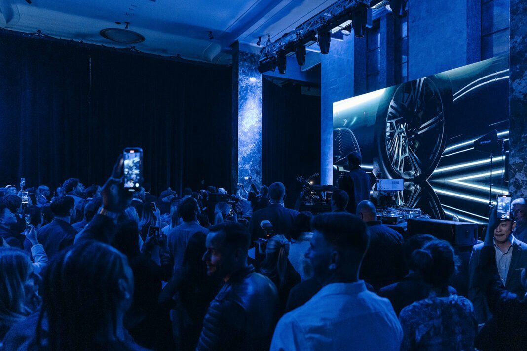 SNAP TASTE | Genesis revealed GV60 at the Museum of Contemporary Art ...