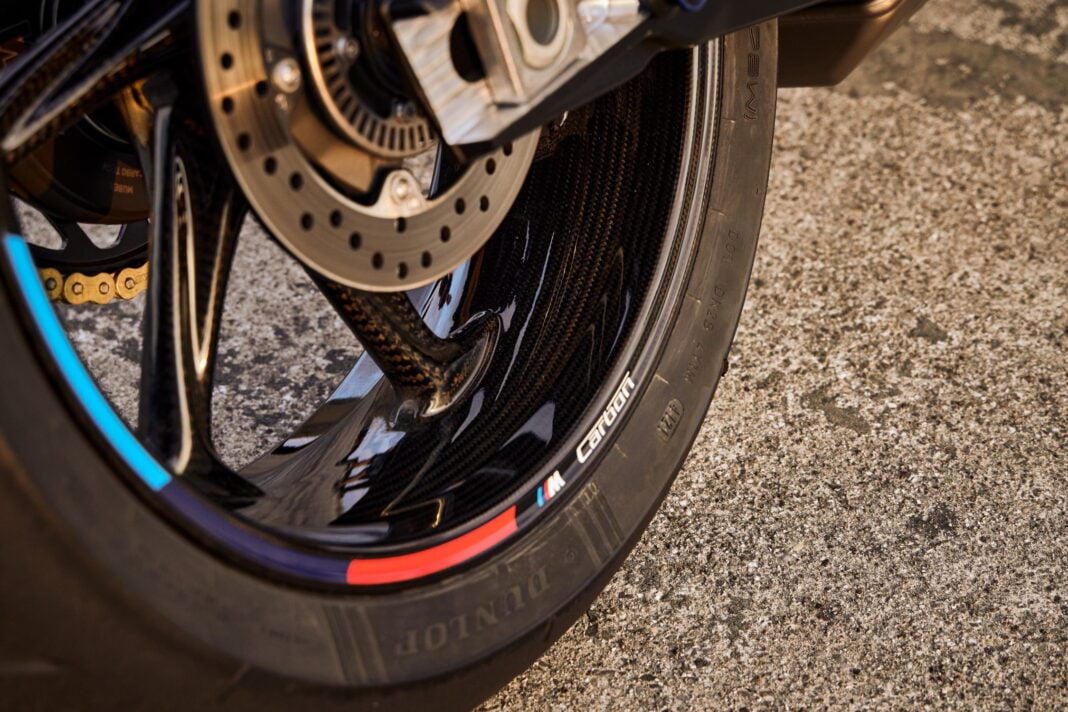 Here are the highlights of the new BMW S 1000 RR | SNAP TASTE