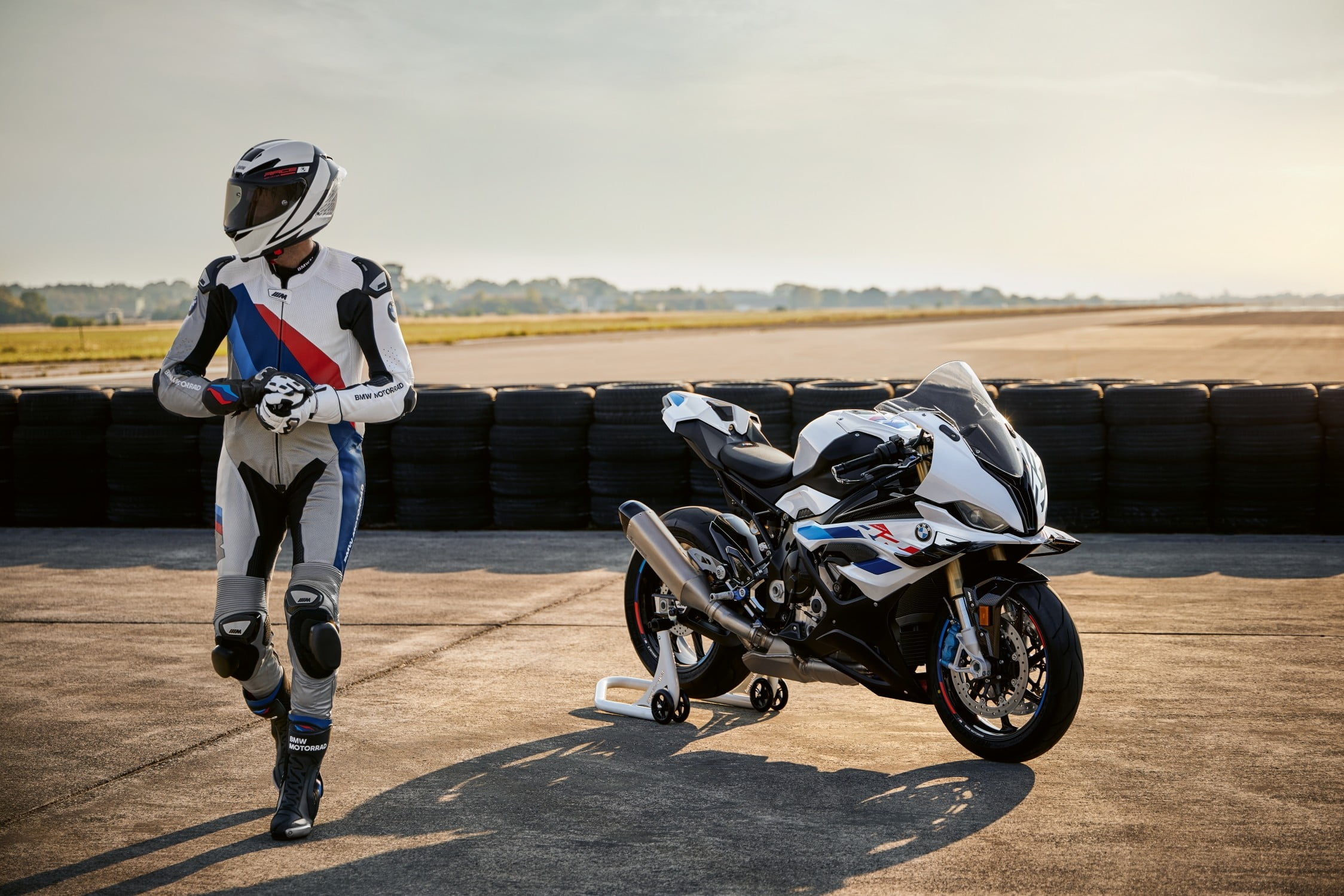Here are the highlights of the new BMW S 1000 RR | SNAP TASTE