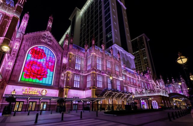 The Londoner Macao has debuted the Londoner Light and Sound Spectacular ...