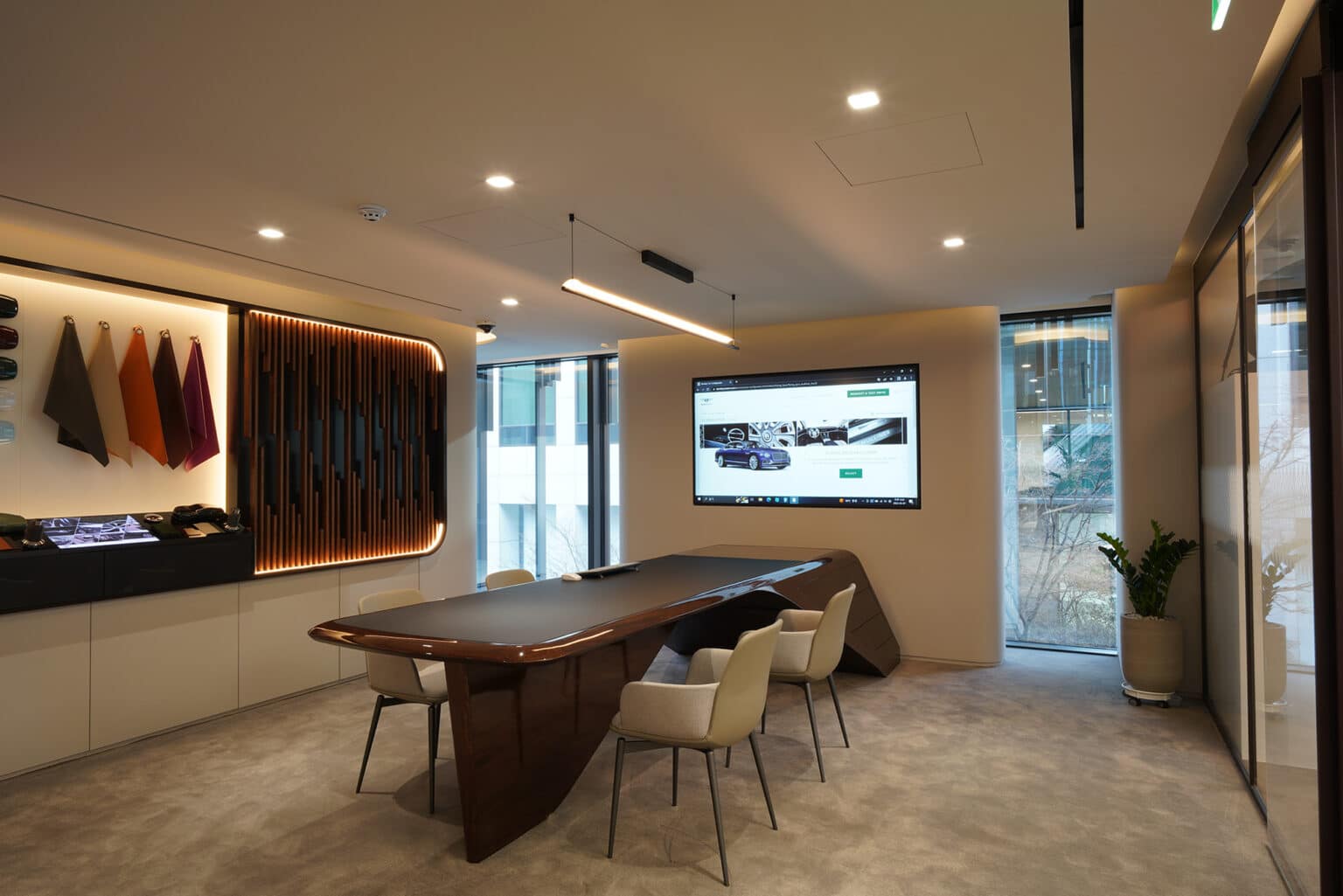 Inside the Bentley Cube: A New Chapter of Luxury Retail Experience in ...
