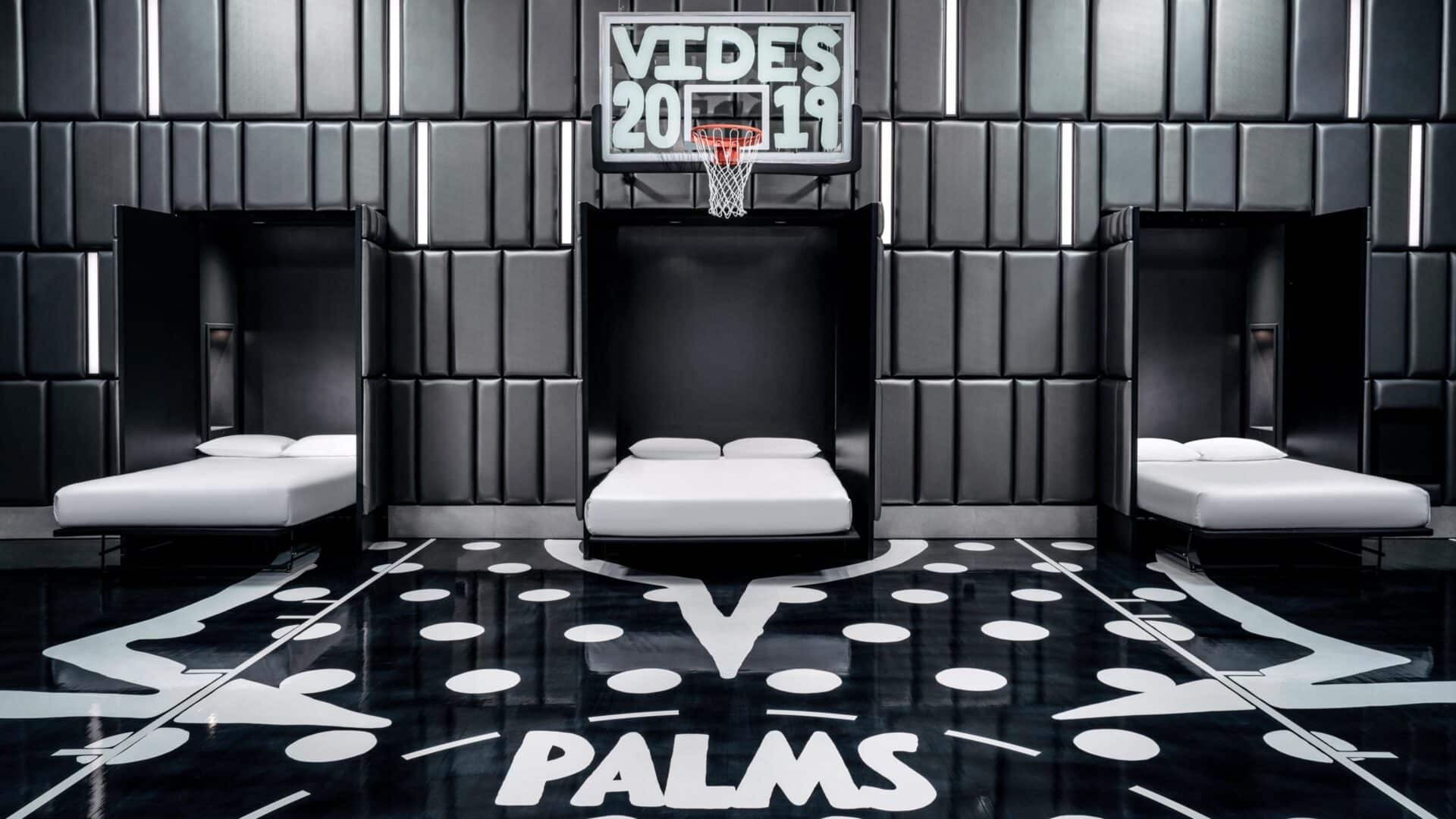Take a Peek Inside the Extravagant Suites at Palms Casino Resort | SNAP ...