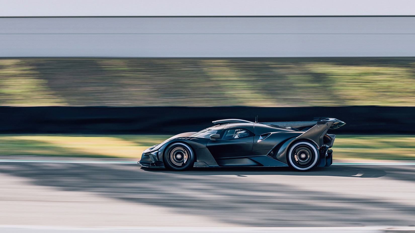 Bolide by Bugatti: The Exclusive Track Car with a Net Unit Price of 4 ...