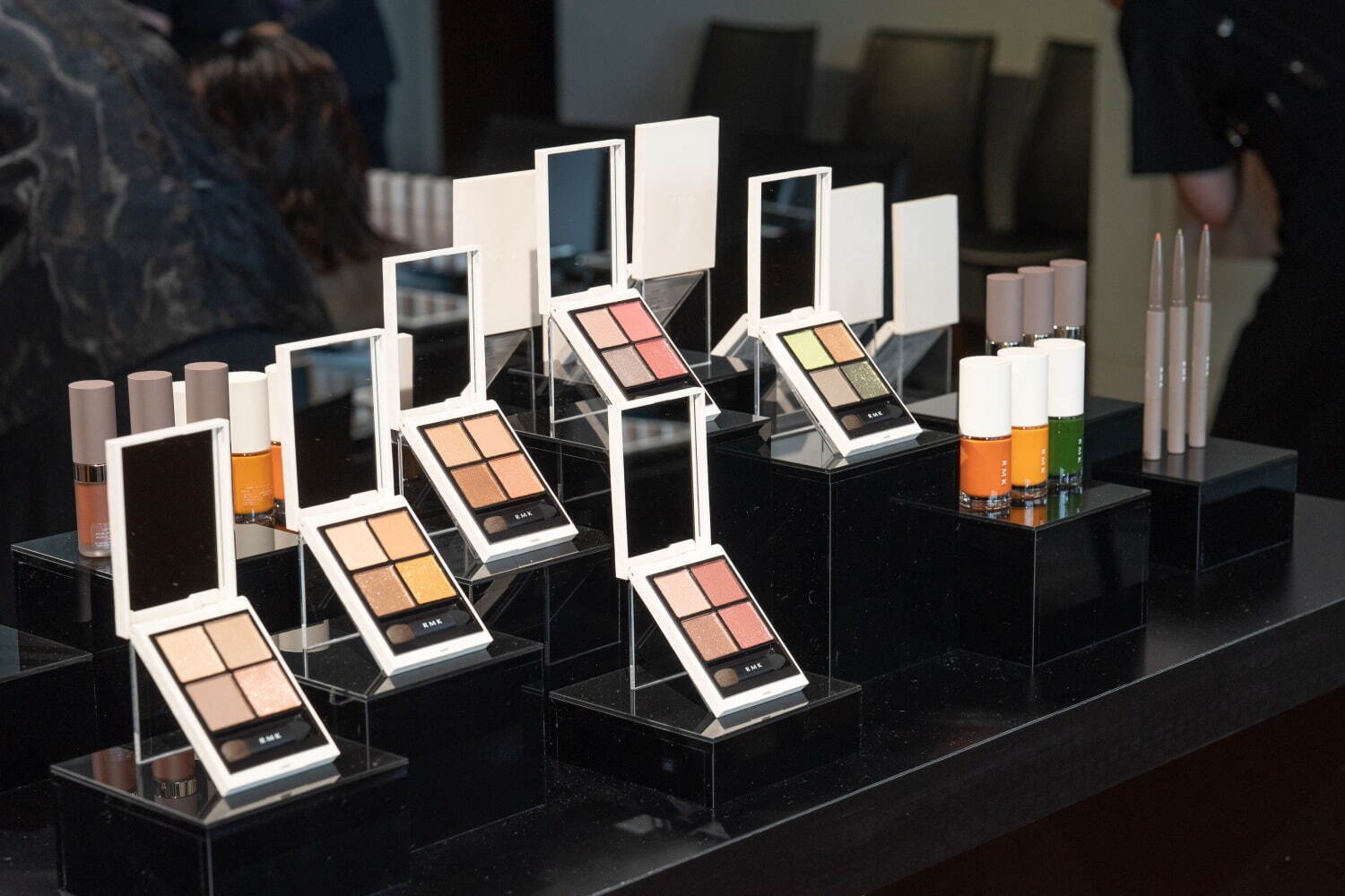 SNAP TASTE | First Look: RMK Fall 2023 Collection “Love Monochrome”