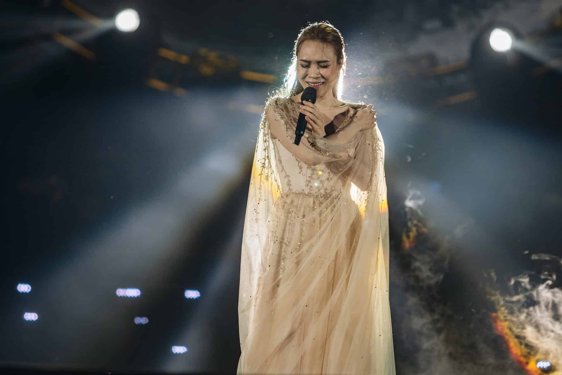 Mỹ Tâm: The Vietnamese Pop Queen Takes Center Stage in Emotional ...