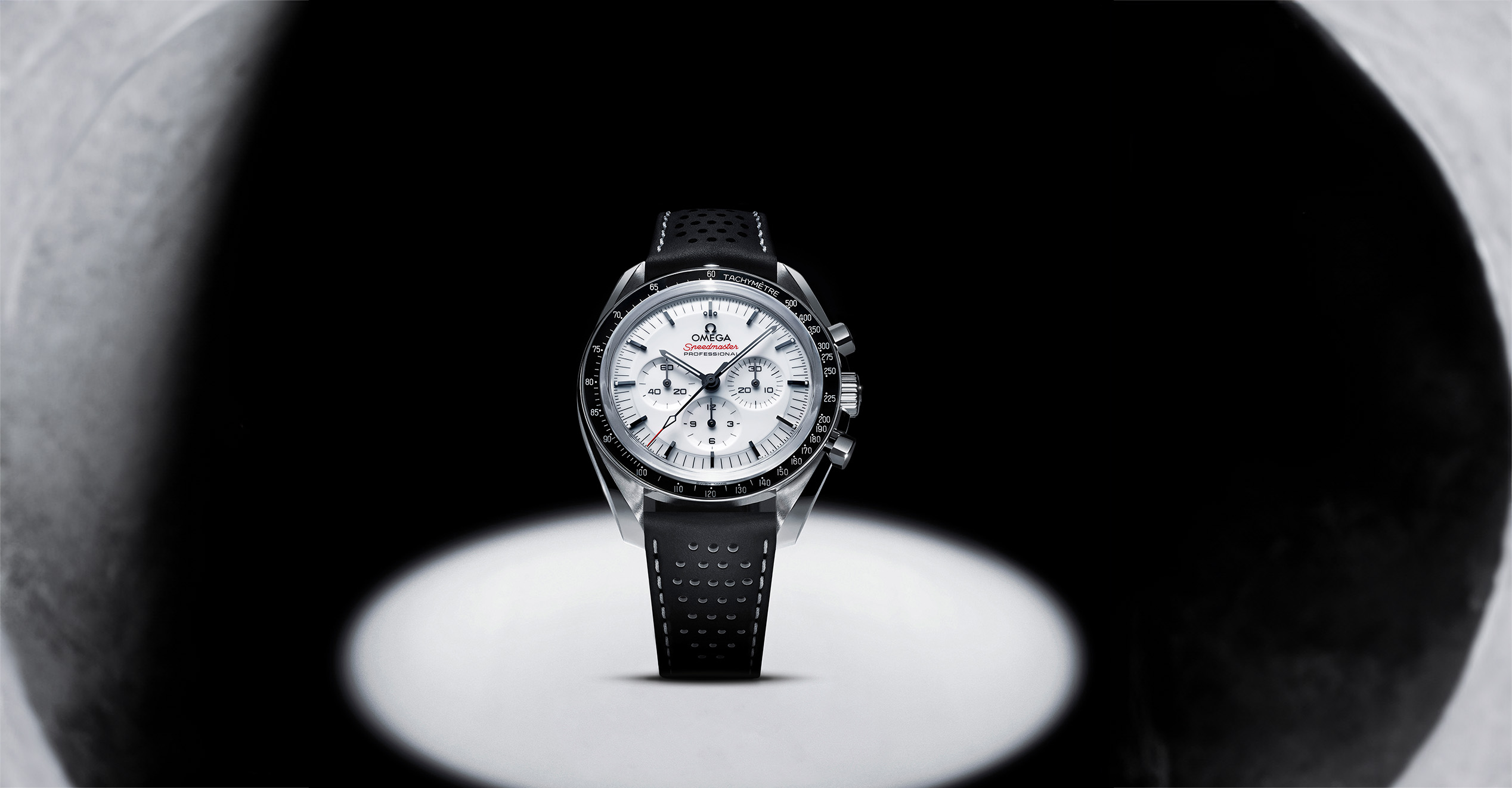 SNAP TASTE | Omega Unveils New Moonwatch with a White Dial Inspired by ...