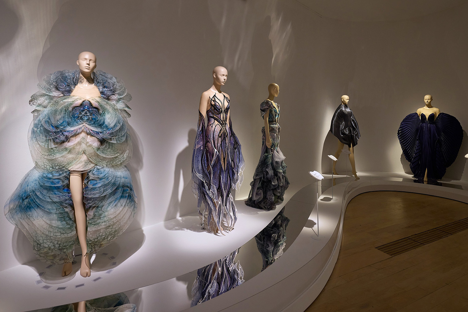 Visionary Threads: Iris van Herpen Reshapes Fashion at the ArtScience Museum | SNAP TASTE