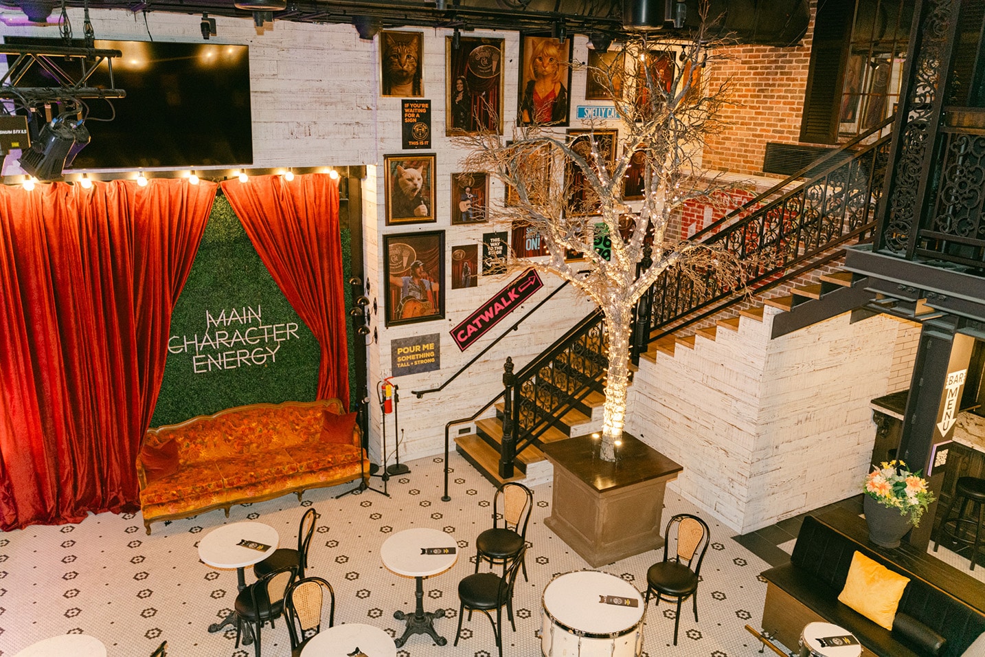 Smelly Cat Karaoke Bar Brings Main Character Energy to the Las Vegas ...