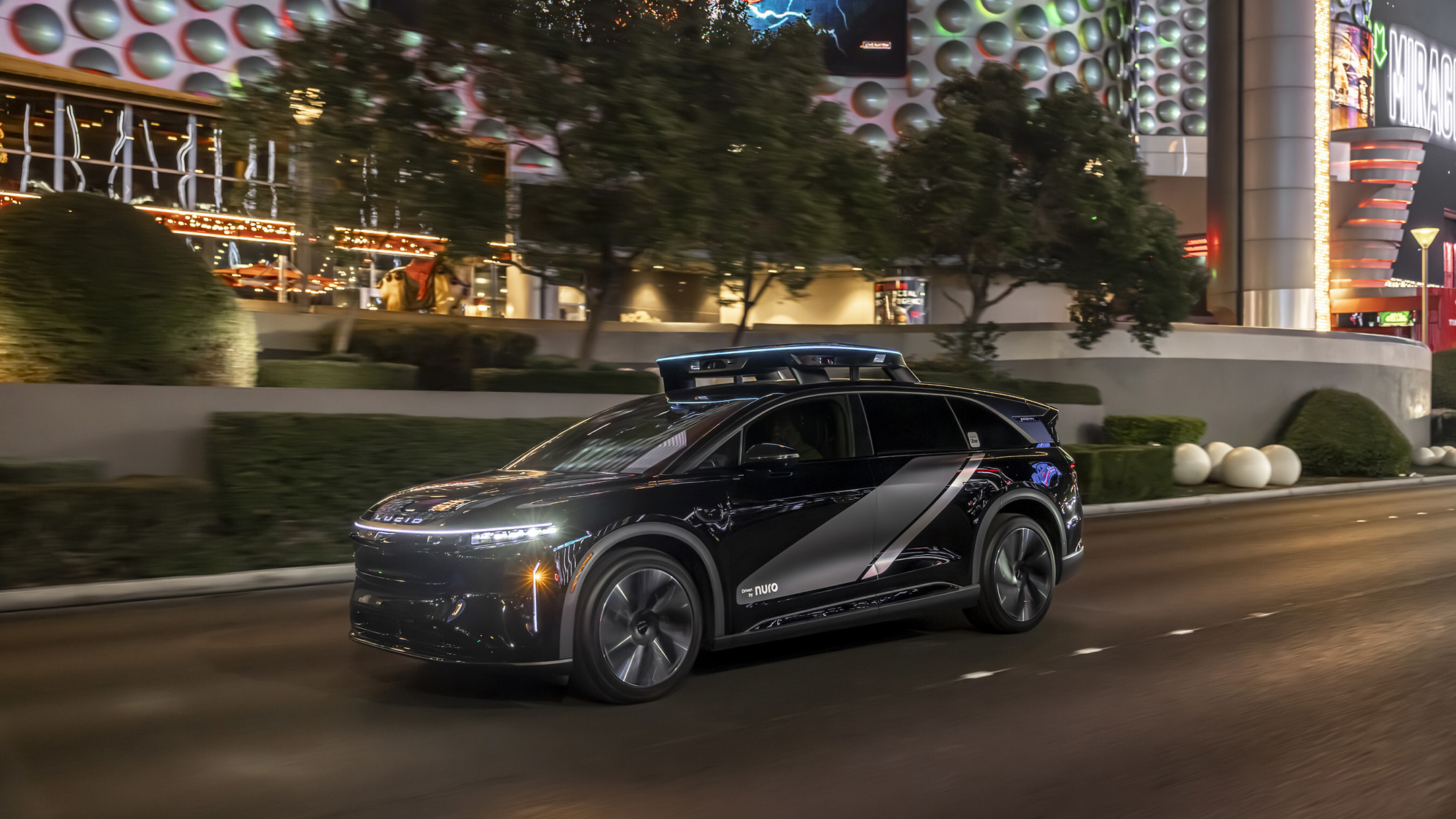 Uber, Lucid, and Nuro Unveil Luxury Robotaxi and Begin Autonomous ...